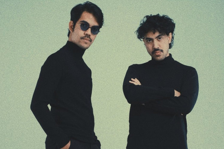 Menyelami Jalan Pikir Random Brothers - Whiteboard Journal